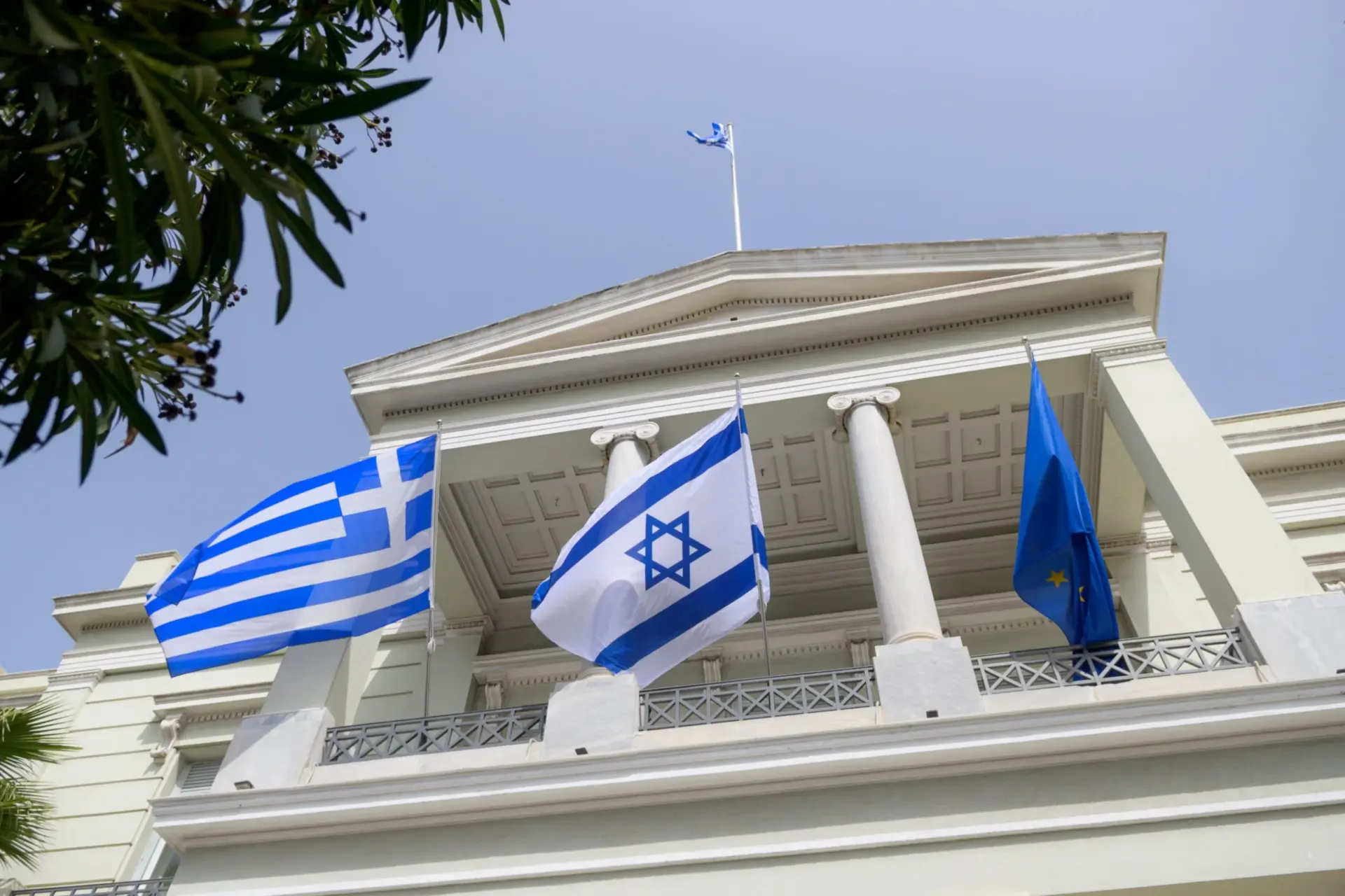 Η ΘΕΣΗ ΜΑΣ: Σταθερότητα συμμαχιών...
