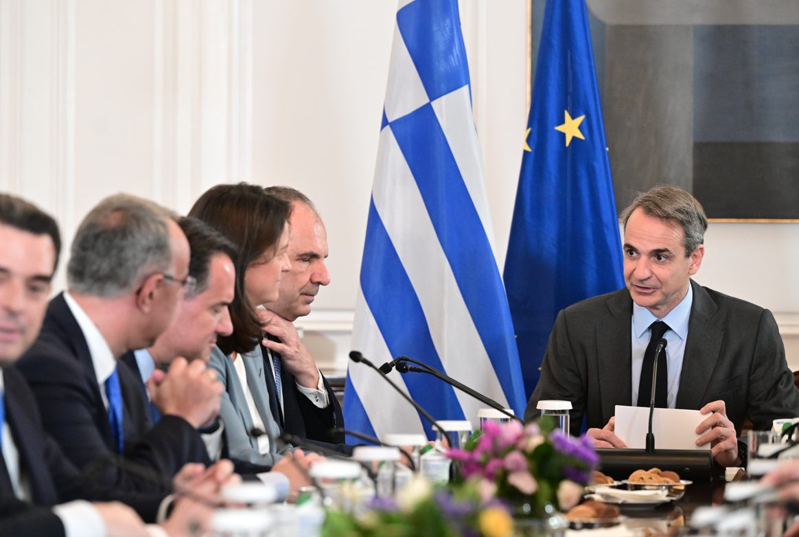 Η ΘΕΣΗ ΜΑΣ: Όλα στο τραπέζι