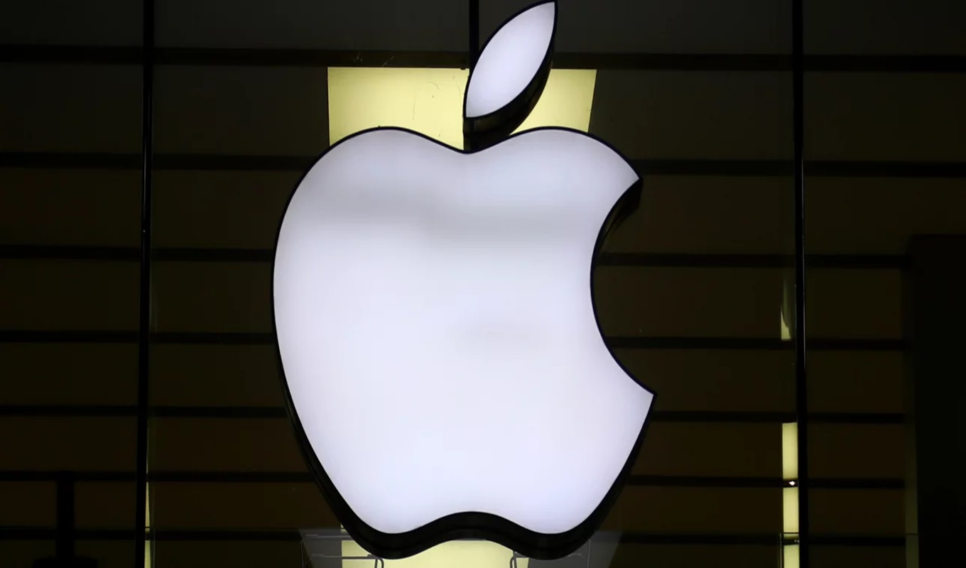 Πότε θα βγουν στην αγορά το MacBook Pro και το «φθηνό» iPhone
