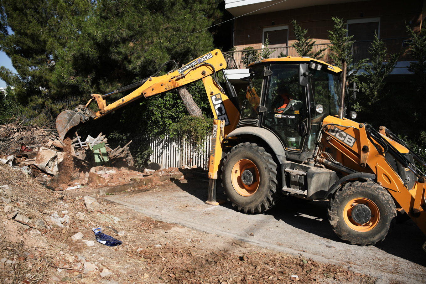 Κατεδάφιση 70 ετοιμόρροπων κτιρίων από τον δήμο Αθηναίων σε 21 περιοχές