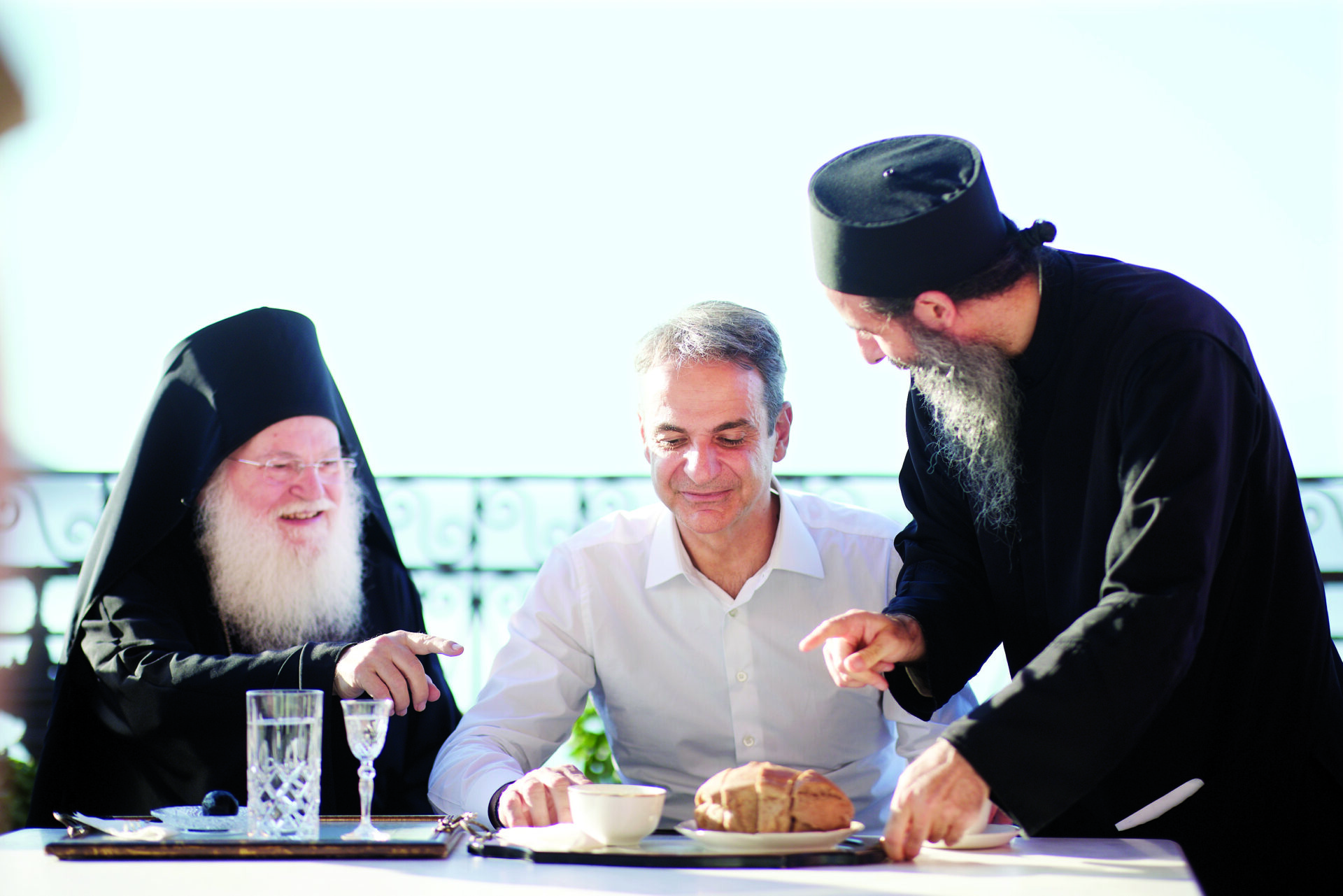 «Ήρθατε στο Άγιον Όρος για να σας ευλογήσει η Παναγία»