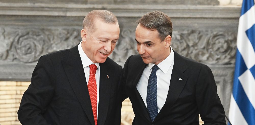 Πόσο κόμπλεξ πια στην Αριστερά με τον Μητσοτάκη;